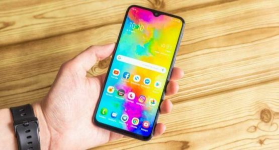 Выбираем практичный смартфон для школьника